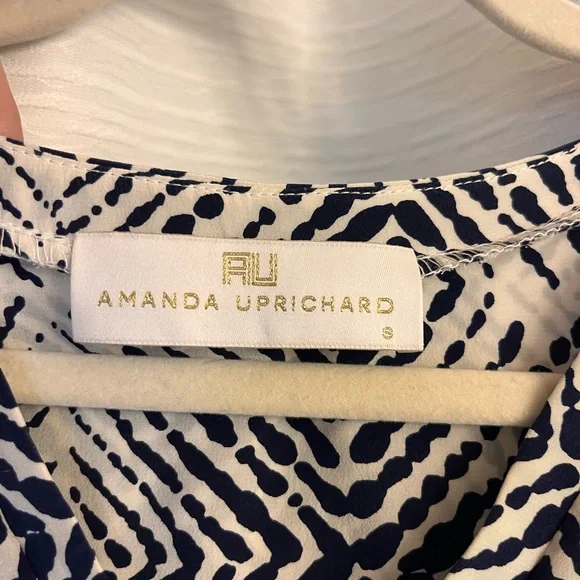 Amanda Uprichard | Tops | Amanda Uprichard Black And White Graphic ...